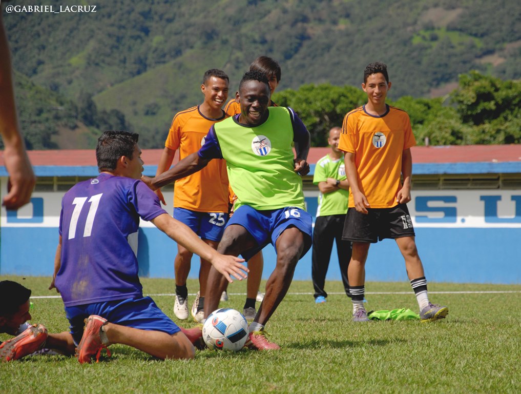 ULA FC recibe a Estudiantes de Mérida en el Clásico de la Montaña ...